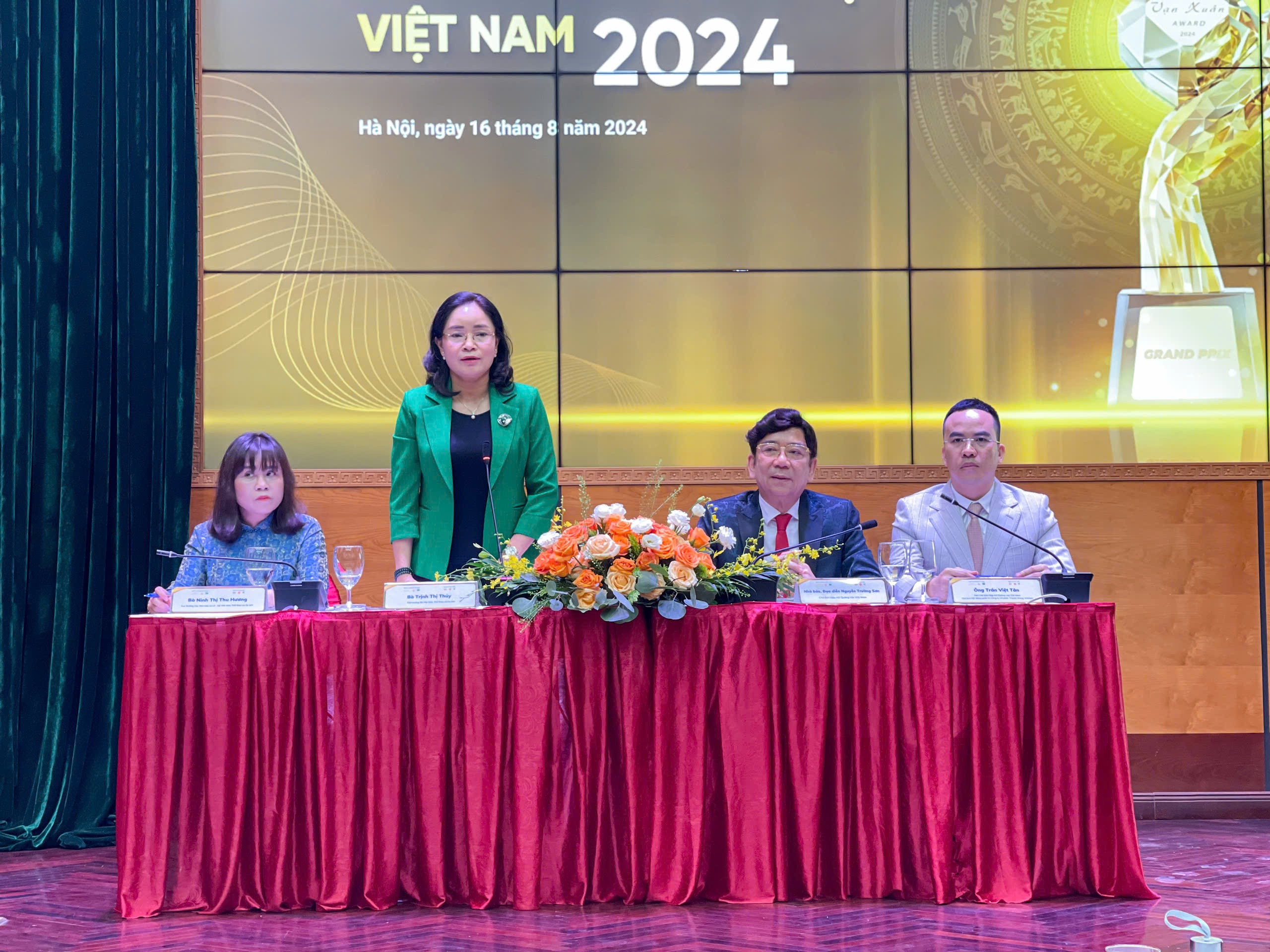 Launching the Vietnam Creative Advertising Awards 2024 competition - Hanoi