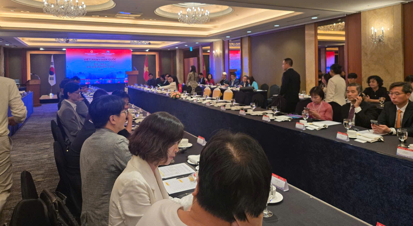 Vietnam-Korea-Seminar zur Zusammenarbeit bei der Entwicklung der ...